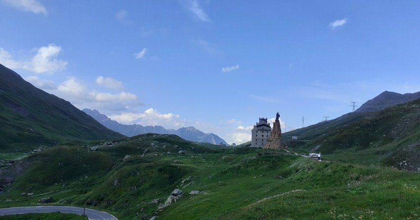 La frontière, c'est là où on se cogne à l'identité - ÉCARTS D'IDENTITÉ